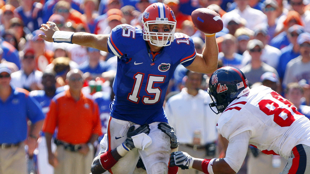 Ex-Patriots RB Brandon Bolden tells great Tim Tebow story