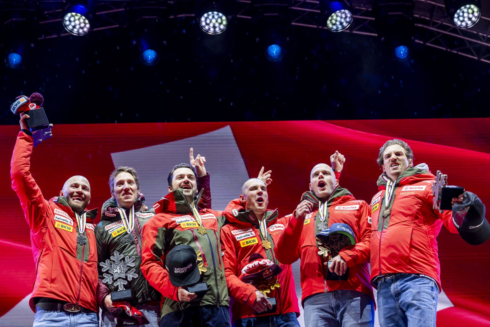Sechs Schweizer auf dem Podest: Das Spektakel in der Kombination knüpft im Swiss-Ski-Team ...