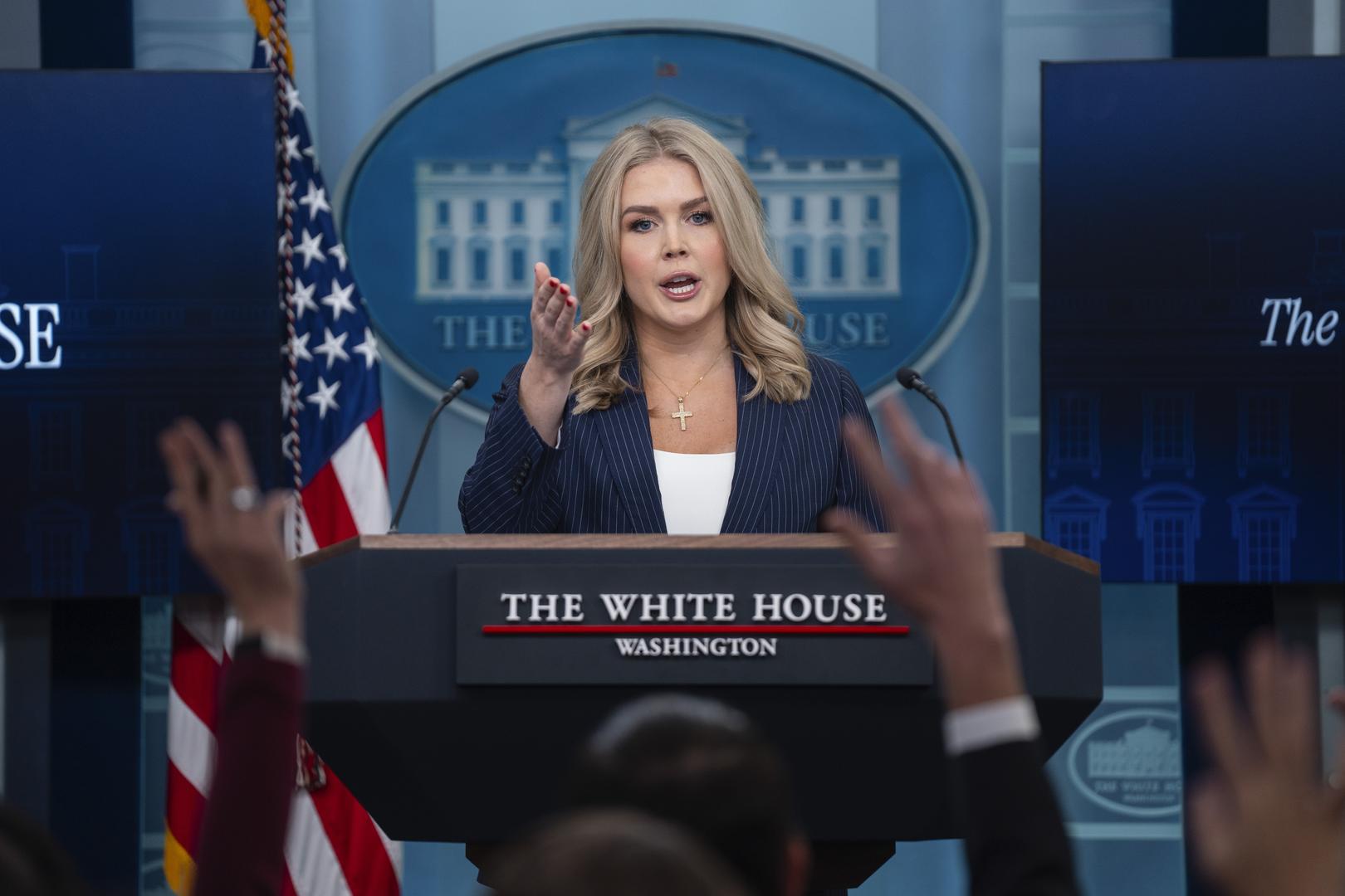White House defends blocking AP reporter from Oval Office because of AP ...