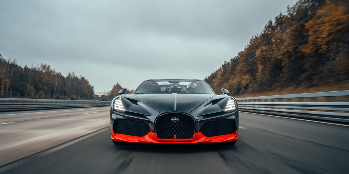 How the Bugatti Mistral Went 282 MPH ... With the Roof Down!