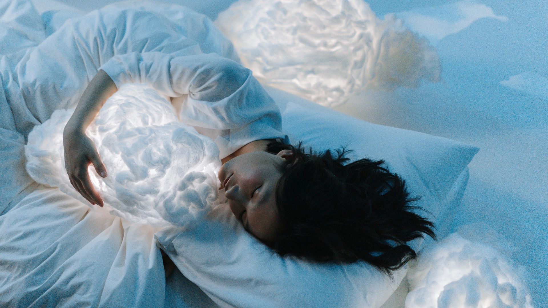 Understanding Deep Sleep: 20 Fascinating Facts About Dreams