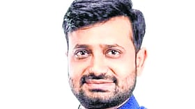 MP: EOW Registers Case Against Dy LoP Hemant Katare, Ex-IAS Officer, Others