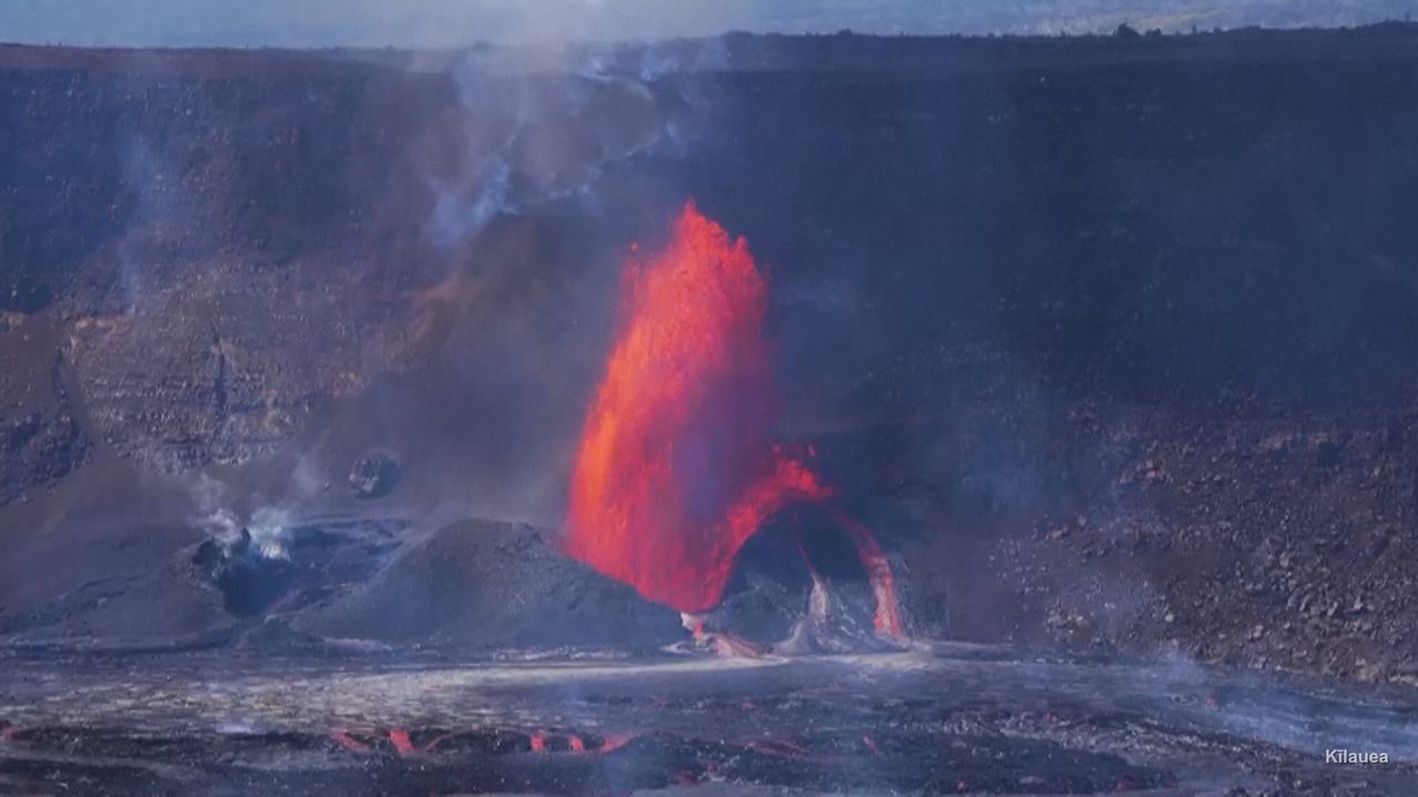Ninth eruption since December: Kīlauea spews lava about 100 metres into air