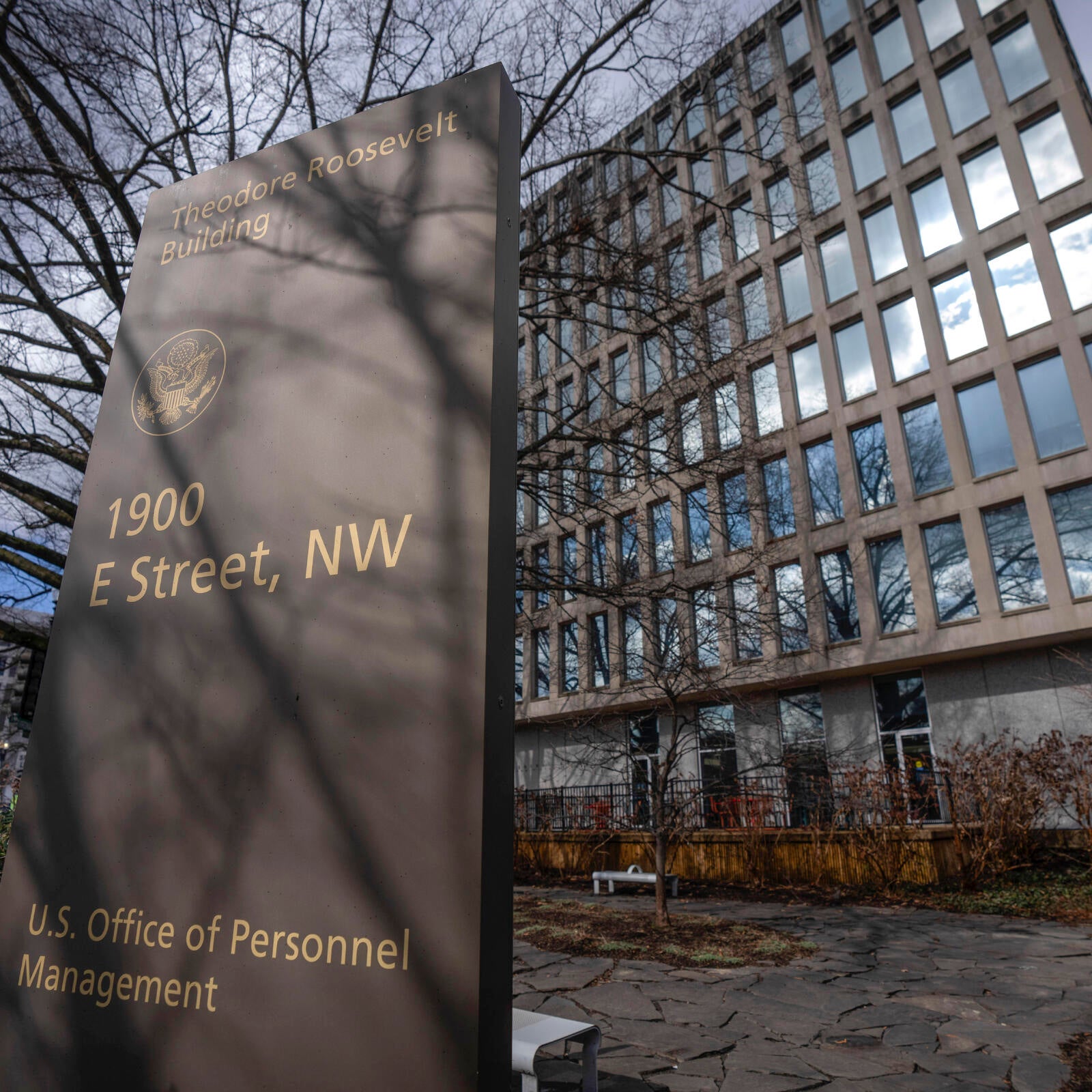 Judge allows federal worker "buyout" plan to proceed; applications are ...