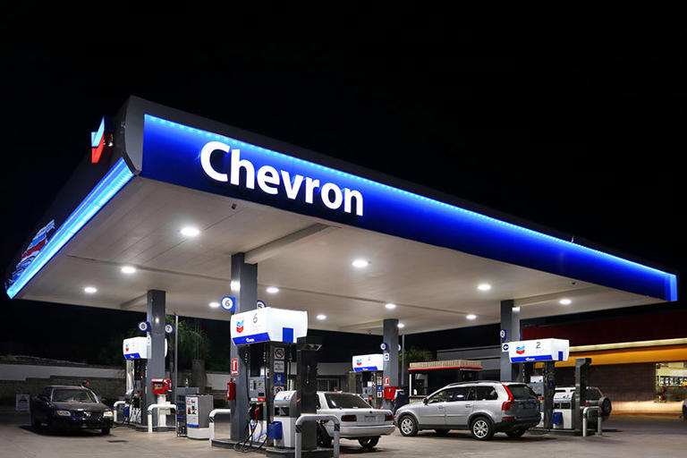 Chevron to cut up to 20% of workforce by 2026 amid cost-cutting push ...