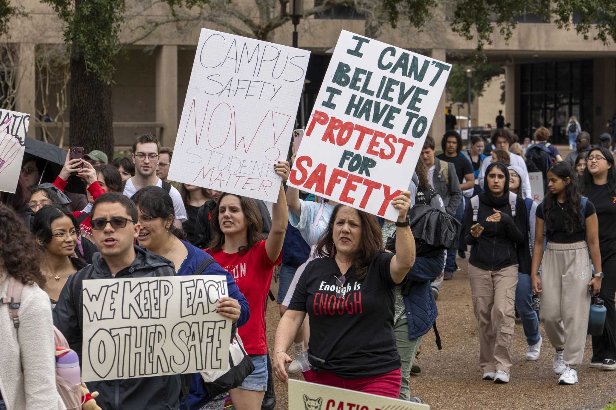 Judge sets combined bail of $15M for accused UH rapist after he refused ...