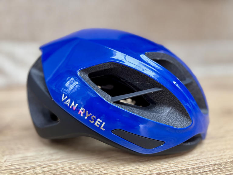 Van Rysel RCR Mips helmet review: big vents, low price, high quality and Mips too
