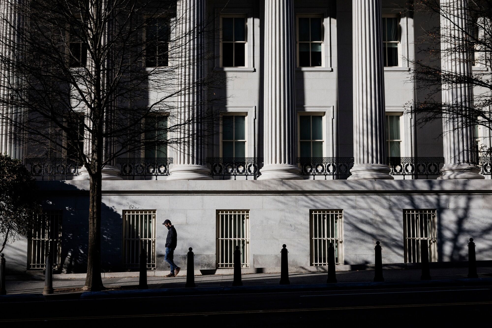 US Budget Deficit Hits Record $840 Billion Over Past Four Months