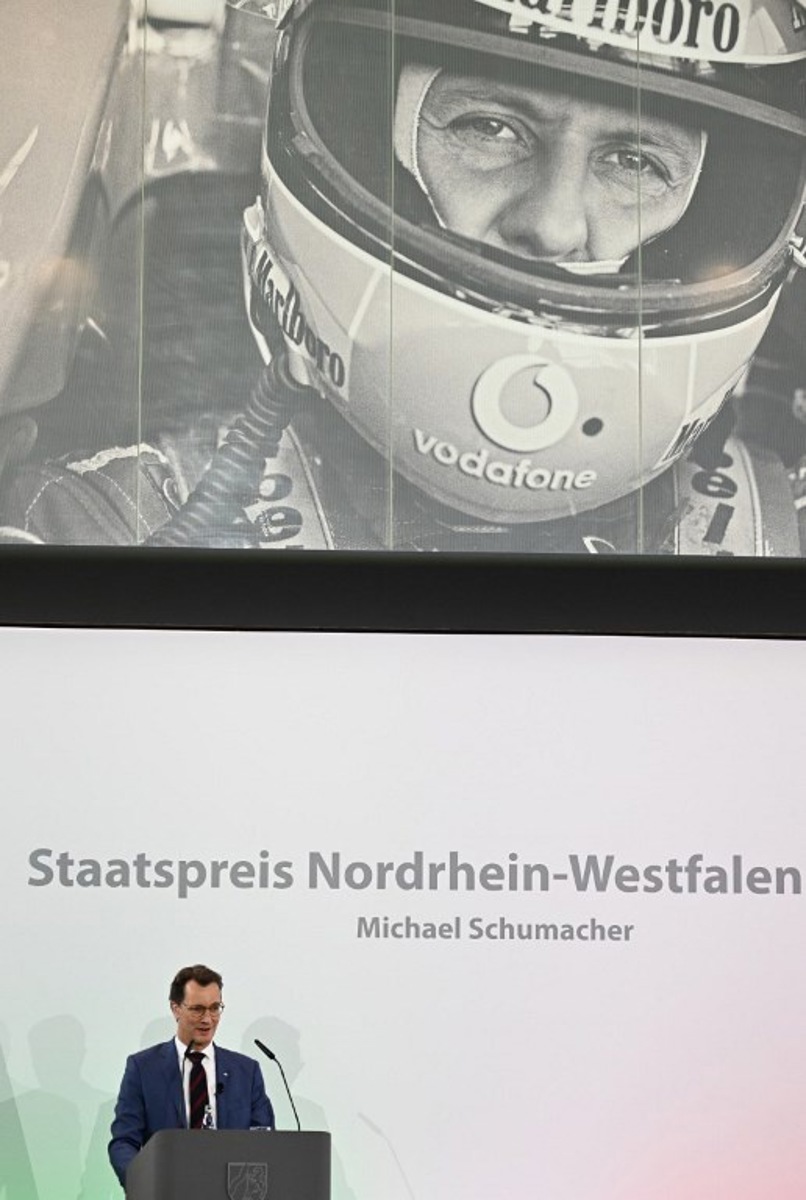 Drie jaar en half jaar cel voor afpersing familie ex-F1-piloot Michael ...