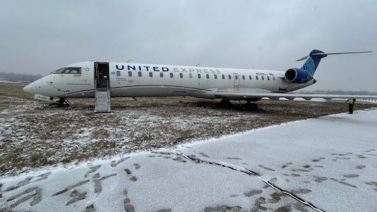 Plane goes off taxiway at Lambert International Airport