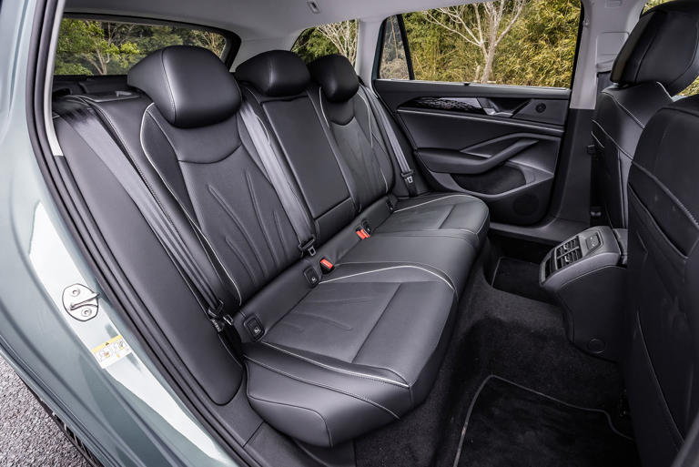 フォルクスワーゲン・パサートeTSIエレガンス（FF/7AT）【試乗記】