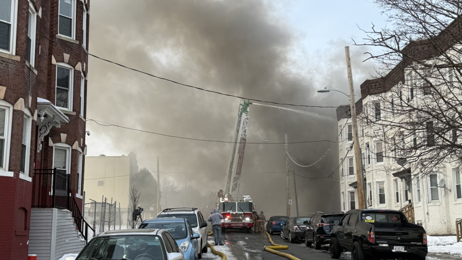 Holyoke crews put out auto shop fire on High St.