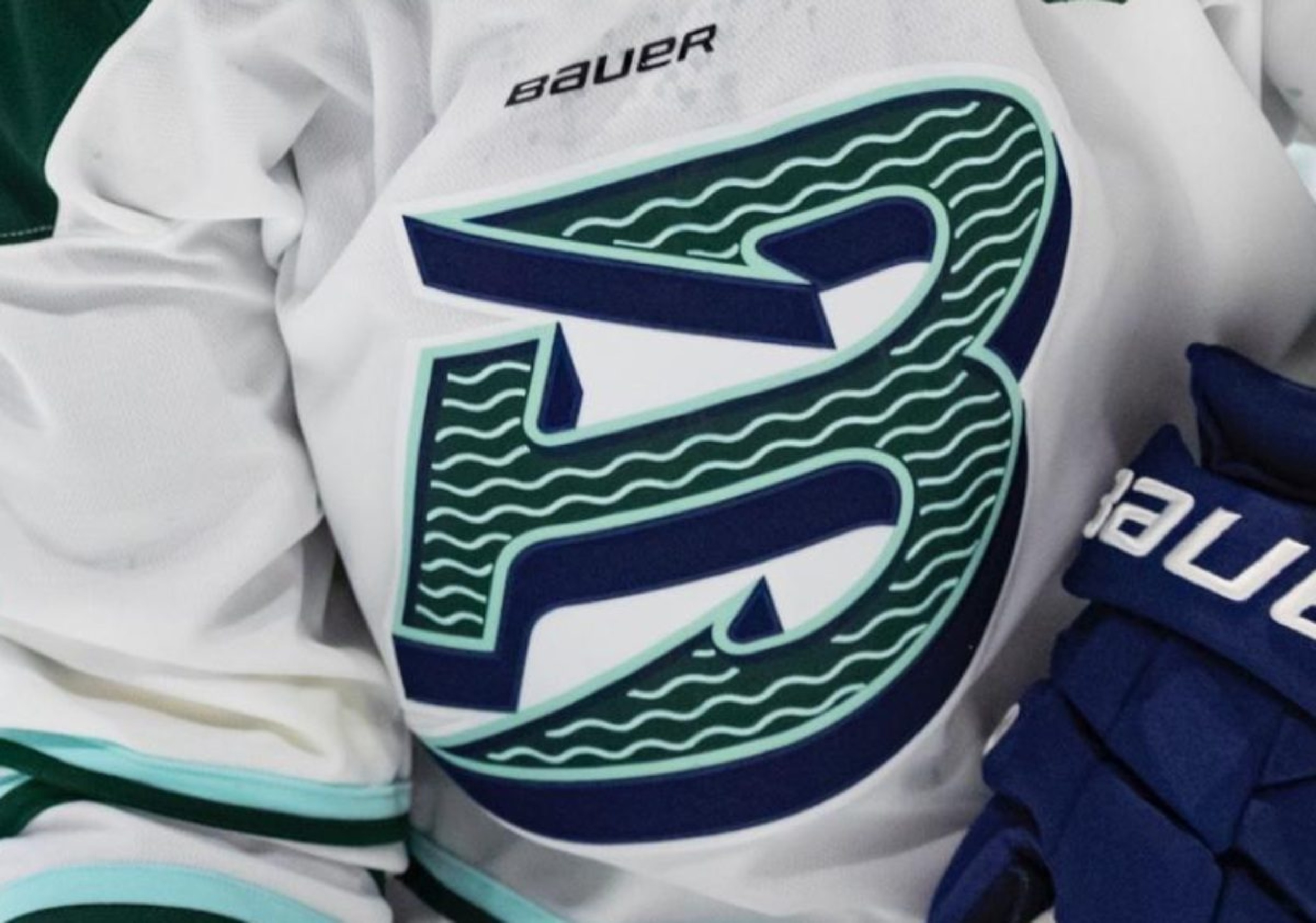 Fleet sign Liz Schepers to two-year deal, Chloe Aurard to one-year deal