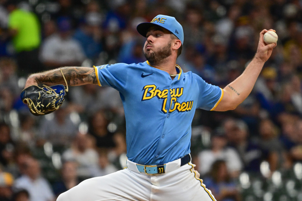 Brewers Get Devastating Injury News on Key Pitcher as Spring Training Begins