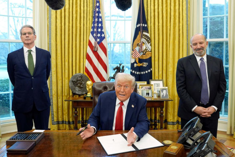 Judge won’t halt Trump, Musk federal worker buyout program Judge won’t halt Trump, Musk federal worker buyout program