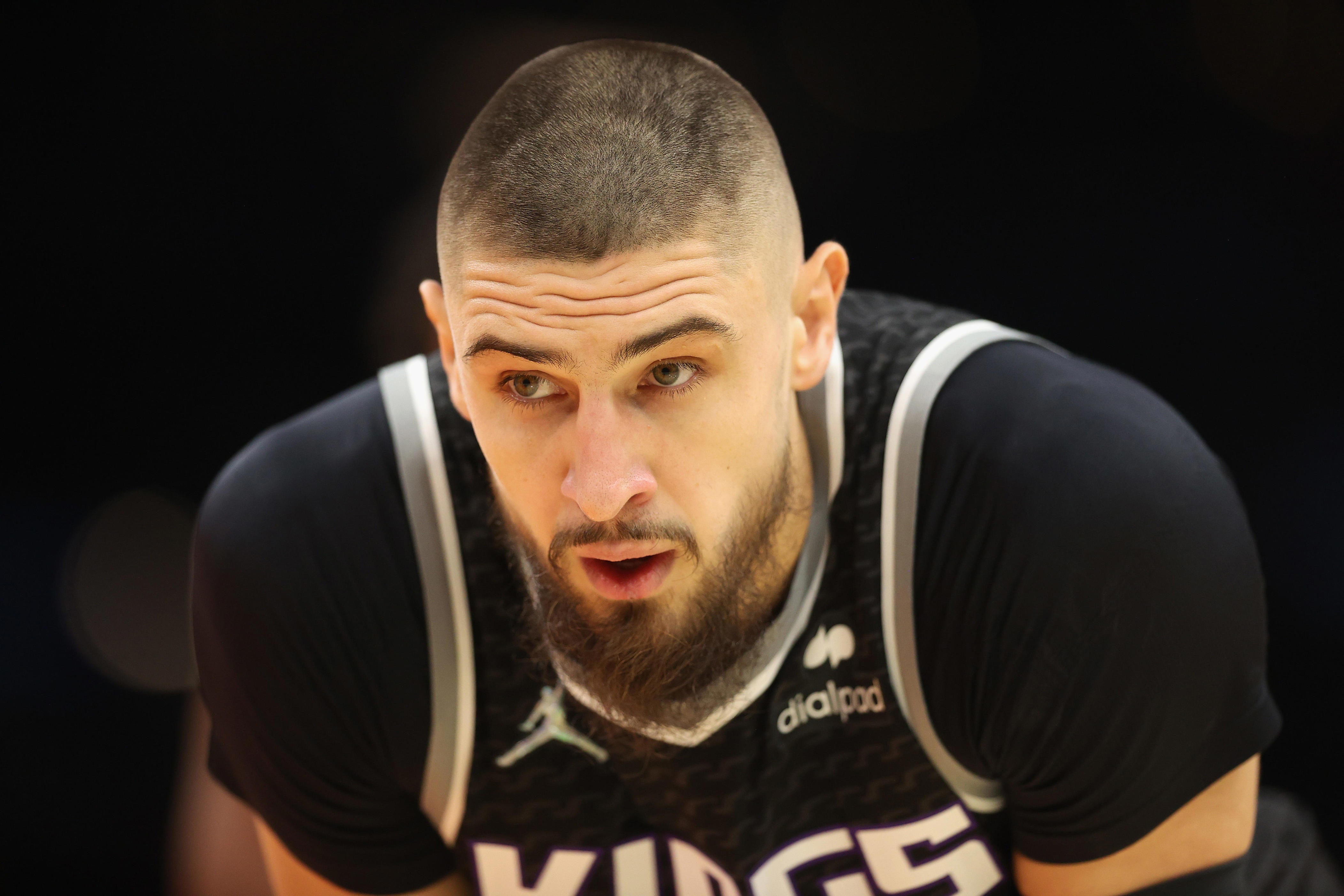 Will Alex Len play tonight? Update on new Lakers center