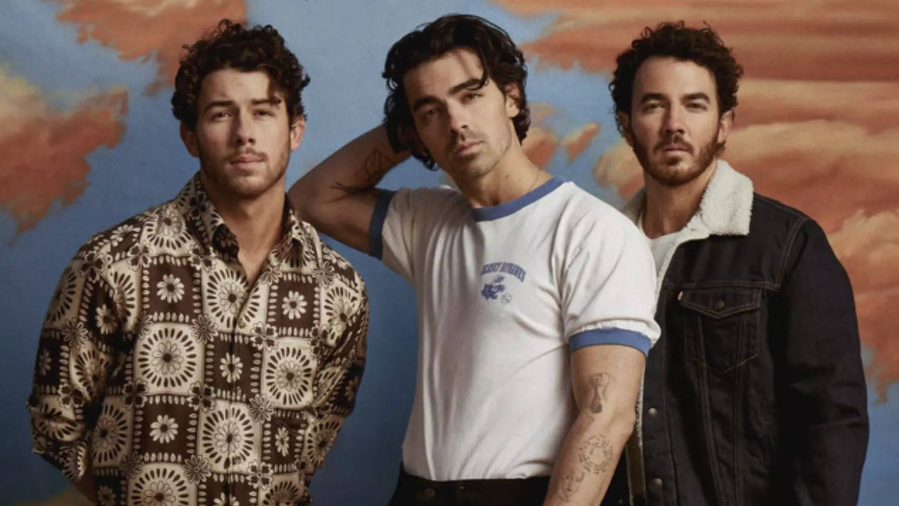 Jonas Brothers Breaking Up For Third Time? Trio Give 'Mini Heart Attack ...