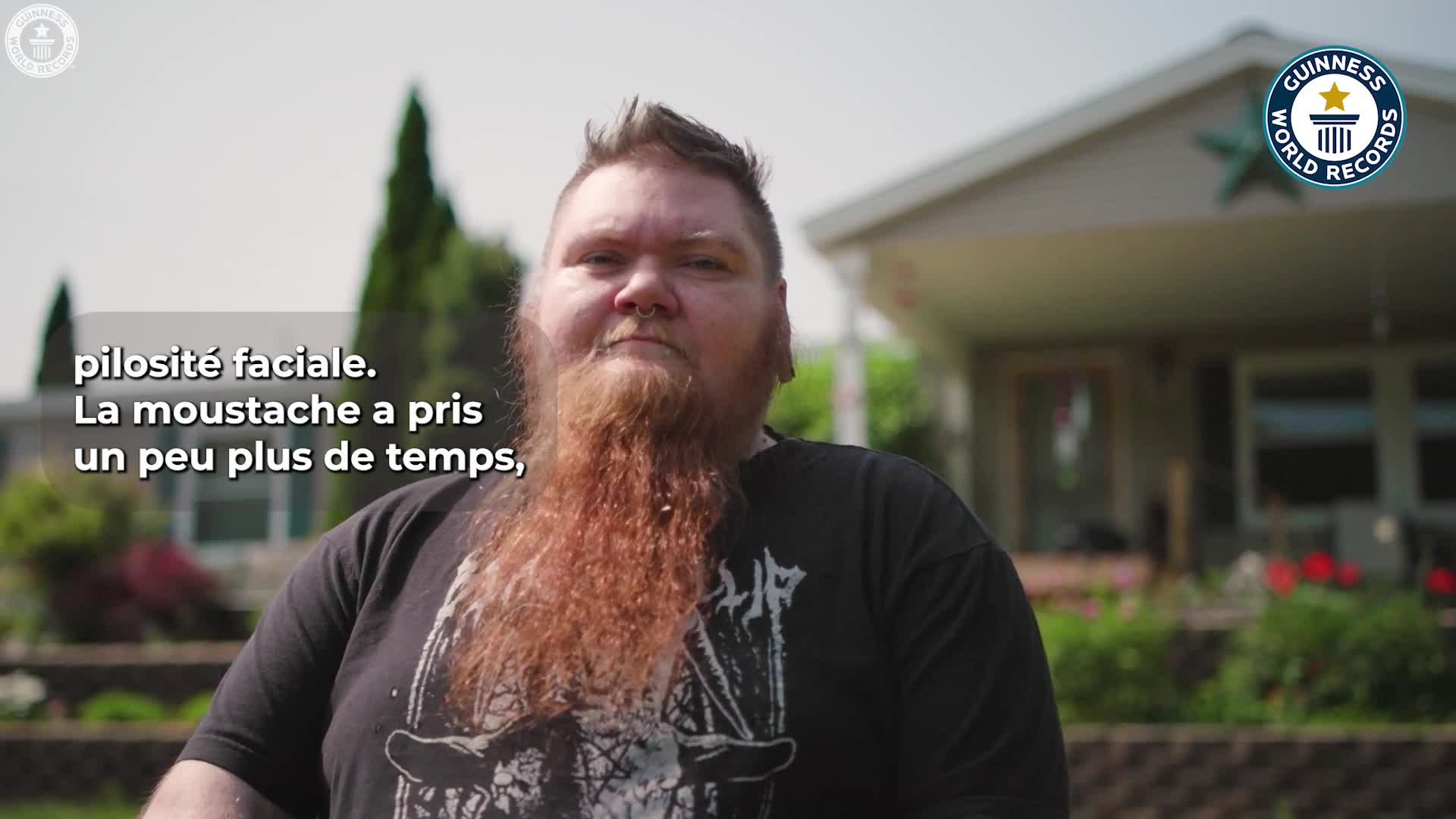 Le parcours de la moustache d'Erin Honeycutt, qui a battu tous les records