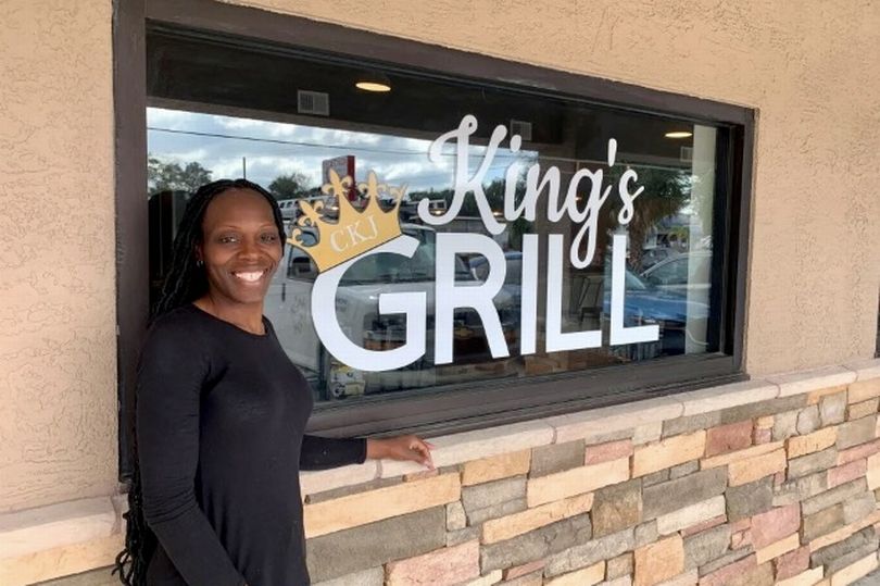 Swifties targeting Eagles player’s mom after Travis Kelce and Taylor ...