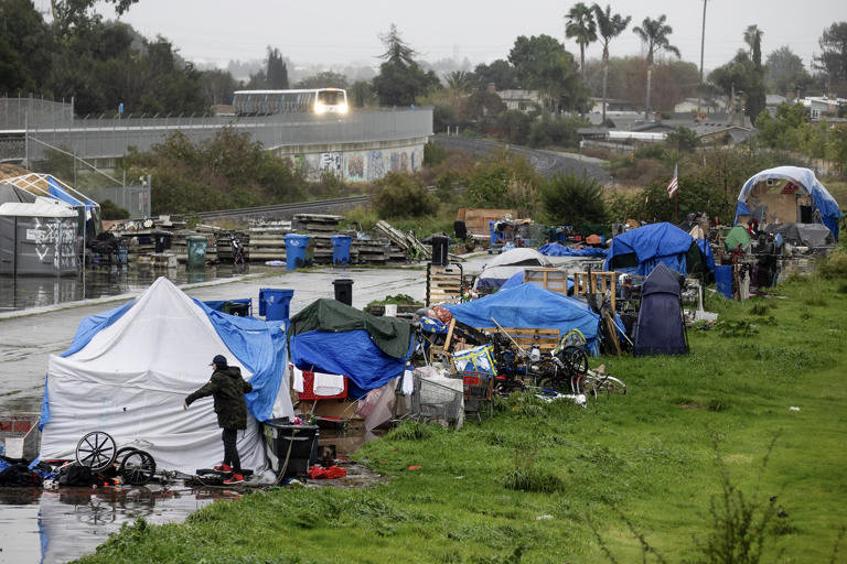 California city makes ‘aiding’ or ‘abetting’ a homeless camp illegal