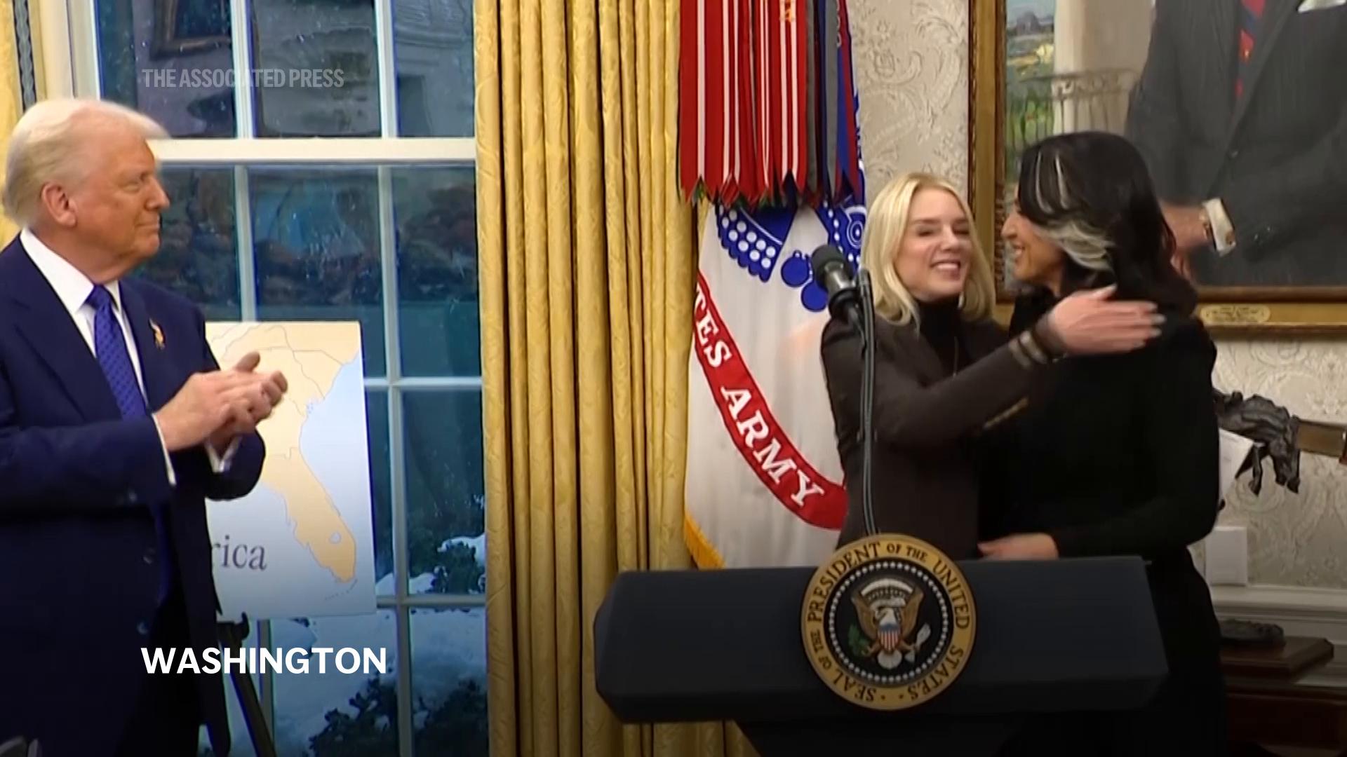 Tulsi Gabbard sworn in as President Donald Trump's director of national ...