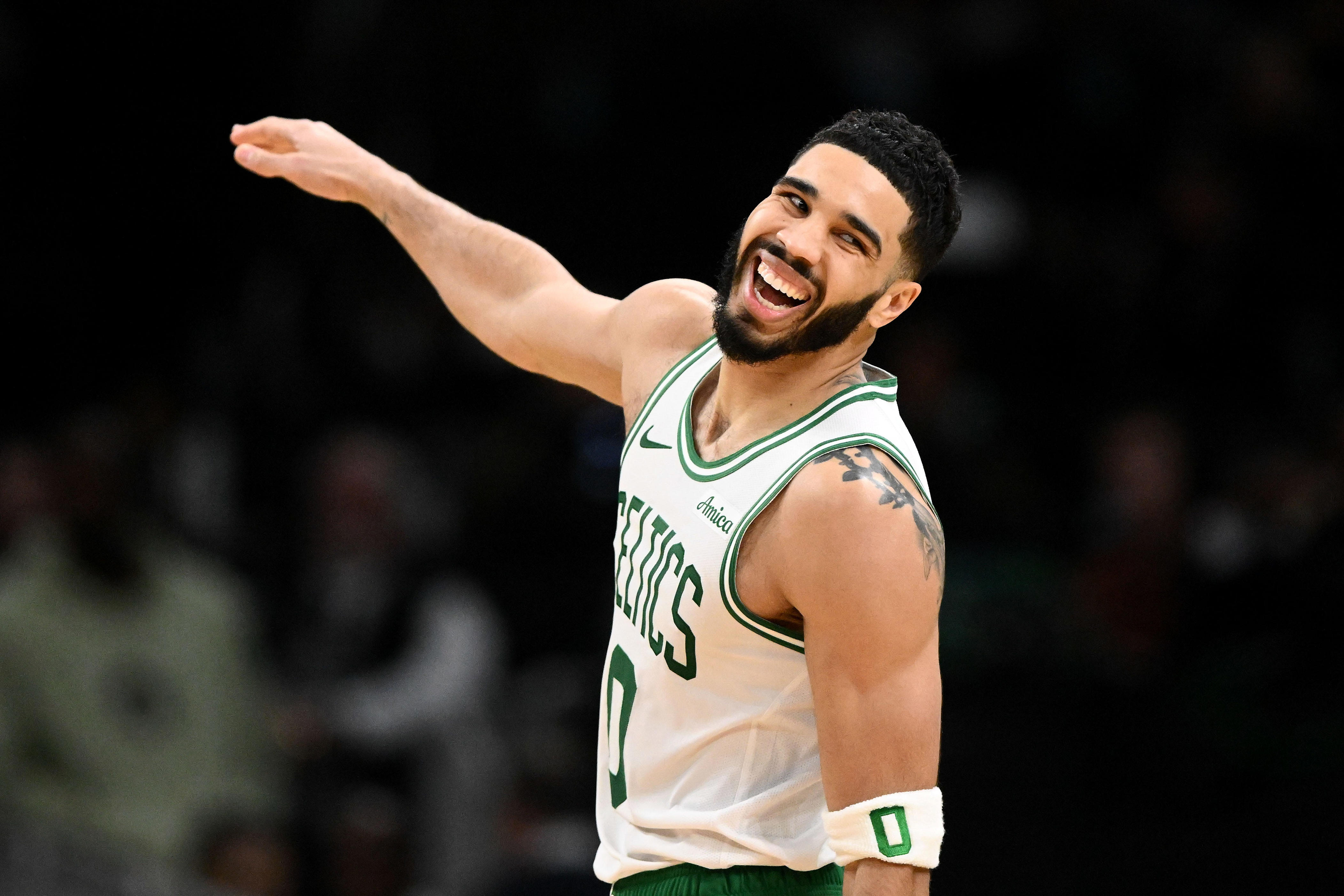 Celtics continue rolling with 10-point victory over Spurs for eighth ...