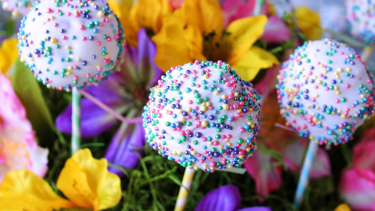 Cake Pops Are Fun For Kids And Adults - Easter Cake Pops