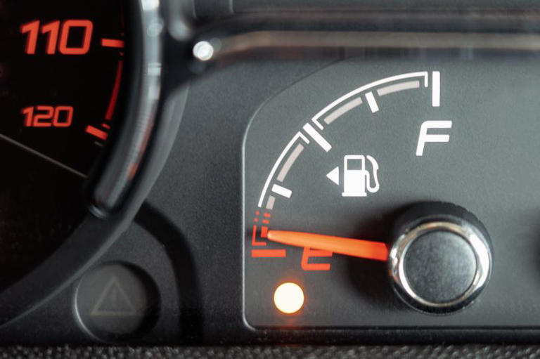 Car expert explains how much petrol you actually have left when the ...
