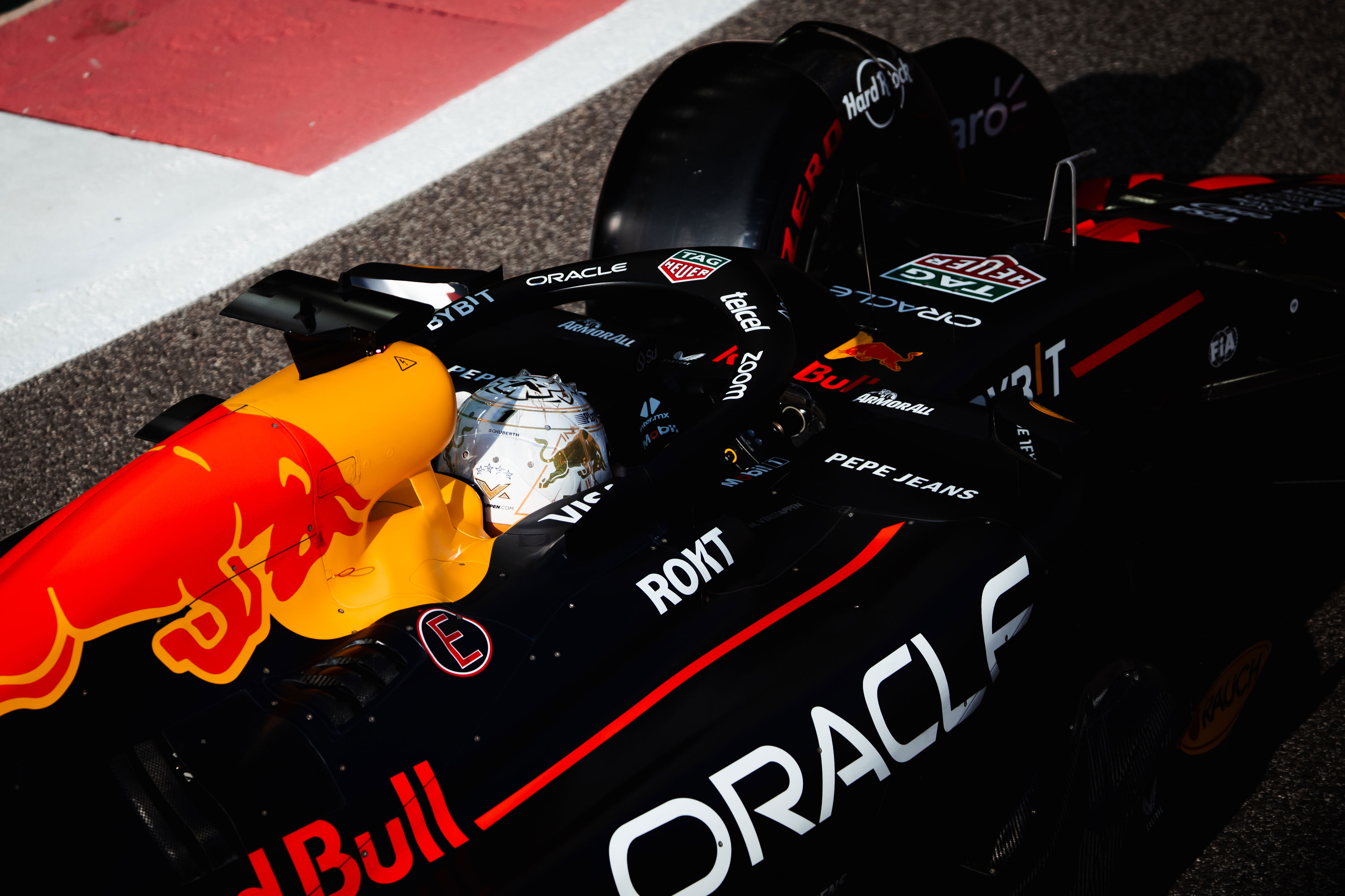 Red Bull mechanic waxes lyrical over Verstappen: 'He's just exceptional'