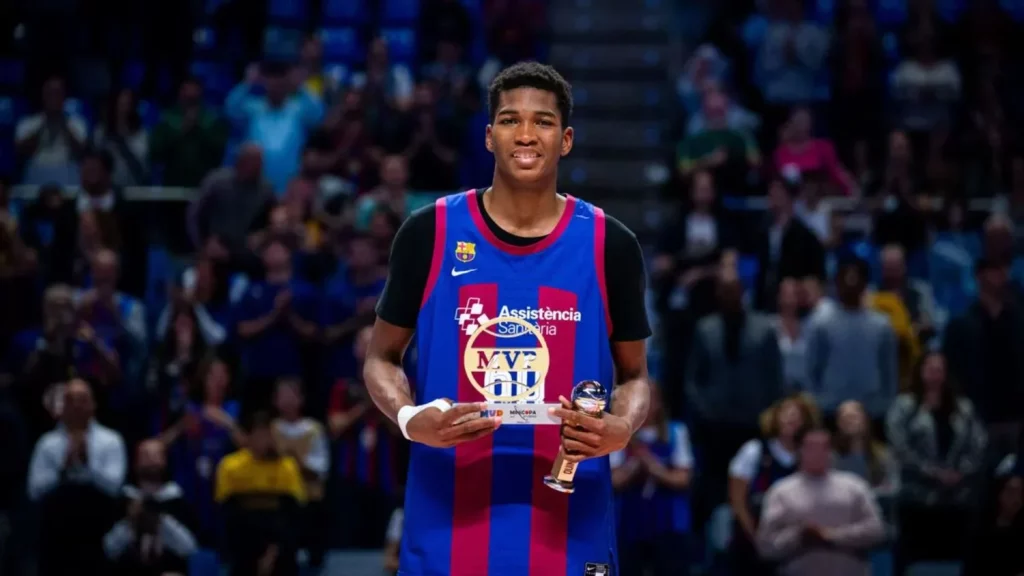 Dabone el gigante de 13 años del FC Barcelona al que ya vigila la NBA