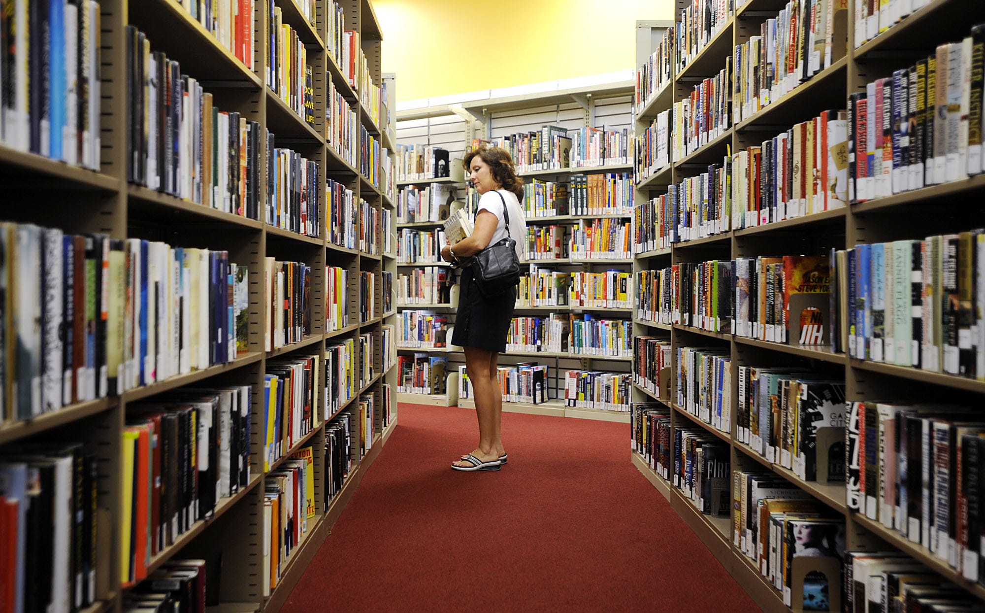 By the numbers: 2024 fines and fees for overdue materials at Lee County ...