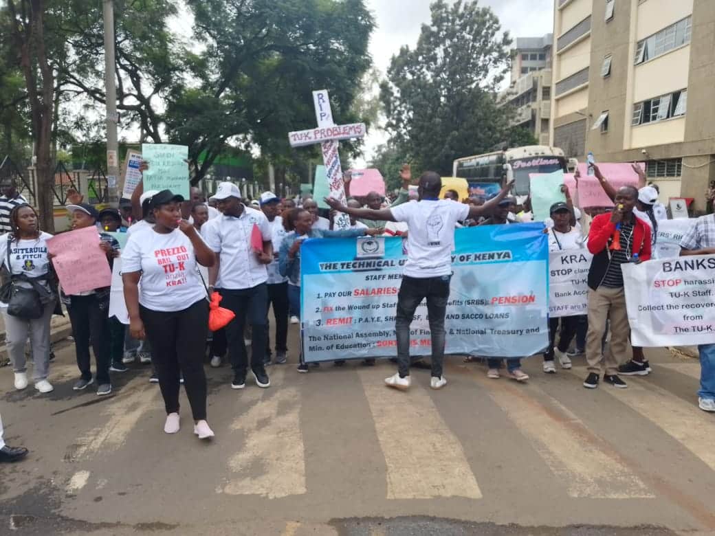 Lecturers March to Parliament