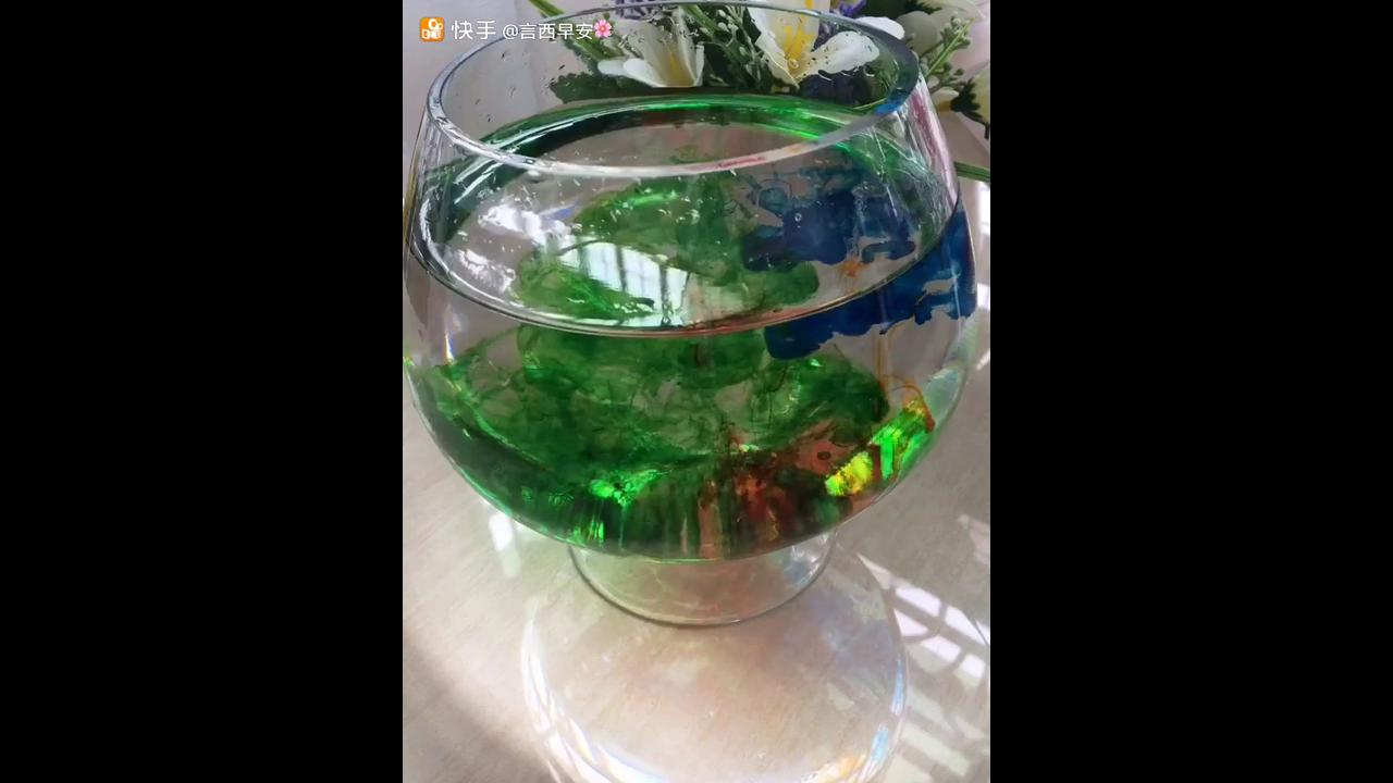 Satisfying Water with Colorful Ink Mixing