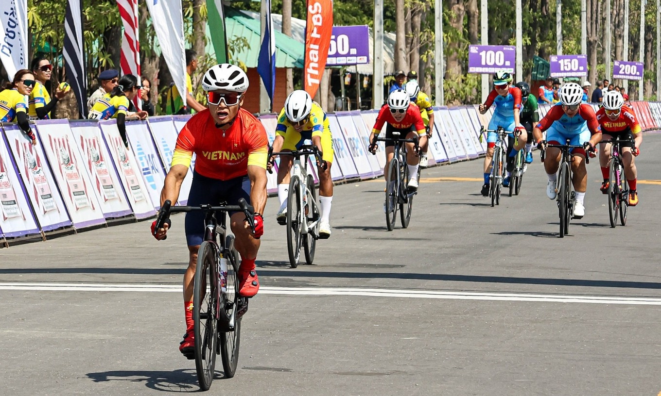 Vietnam's most beautiful female bodybuilder claims gold at Asian ...
