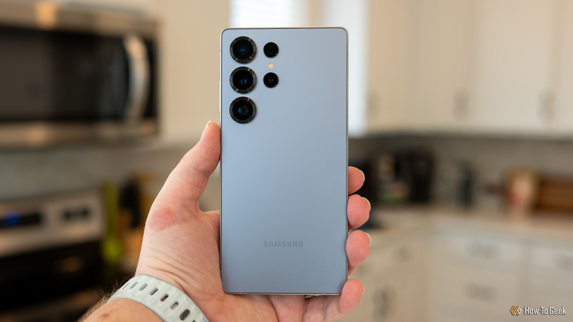 Samsung's Galaxy S25 Ultra Is Back To One of Its Lowest-Ever Prices