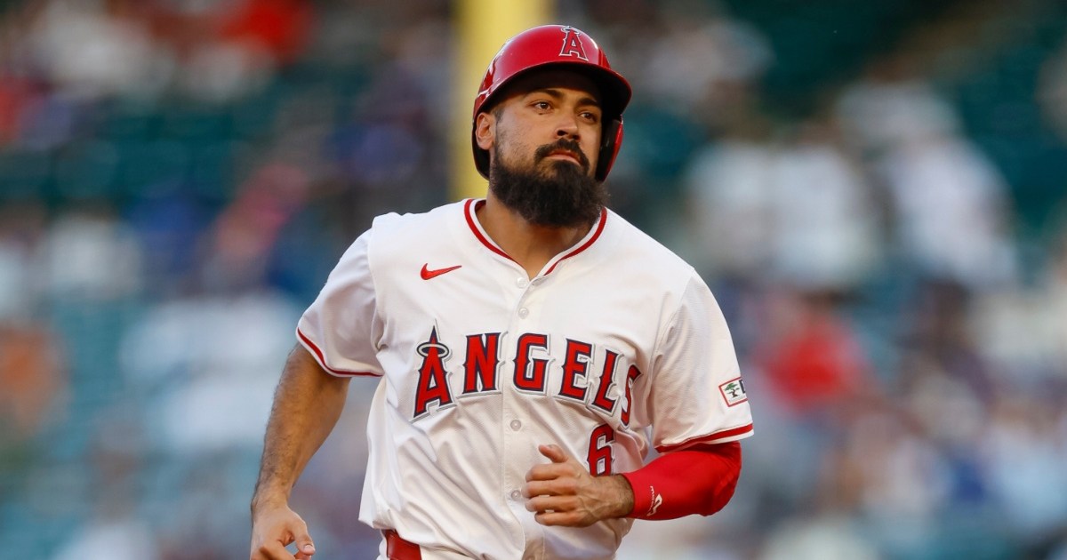 Angels' Anthony Rendon to Undergo Hip Surgery, Out for Long Term