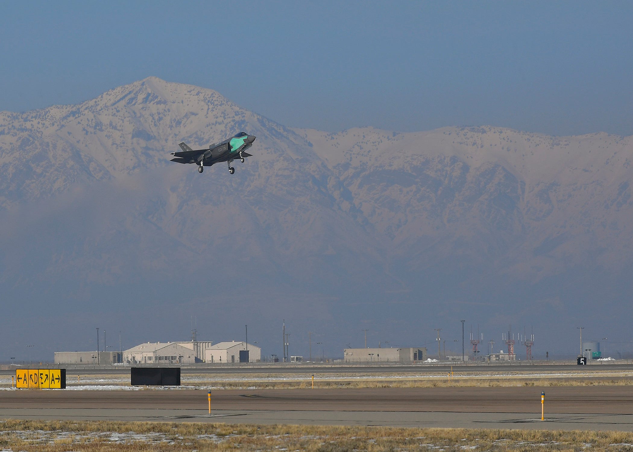 See the US Air Force's 'Franken-bird' F-35 made from wrecked stealth ...