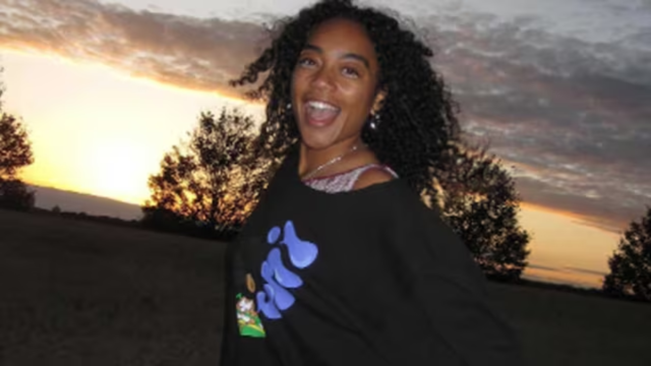 UMI faces criticism for lip-syncing to BlackPink Jennie’s song, singer ...