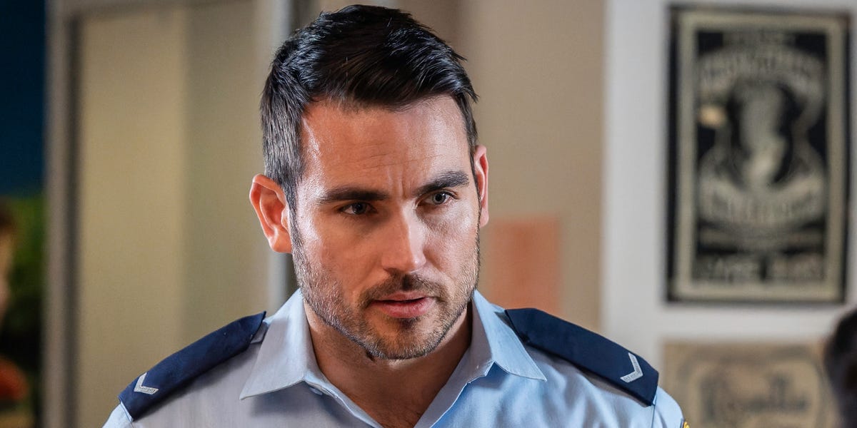 Home and Away's Cash to risk career over Tim Russell showdown