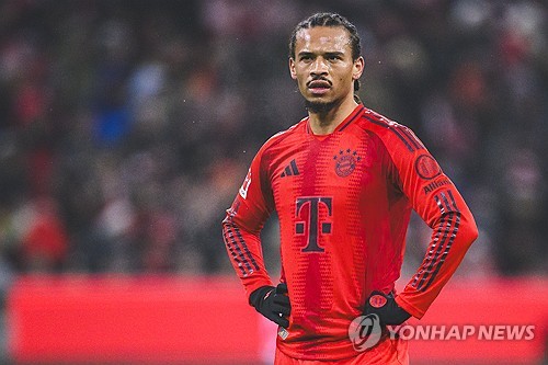 토트넘, 손흥민 '750억' 받고 방출→대체자 이미 찾았다...'EPL 우승 3회' FW와 접촉, 올 여름 FA 영입