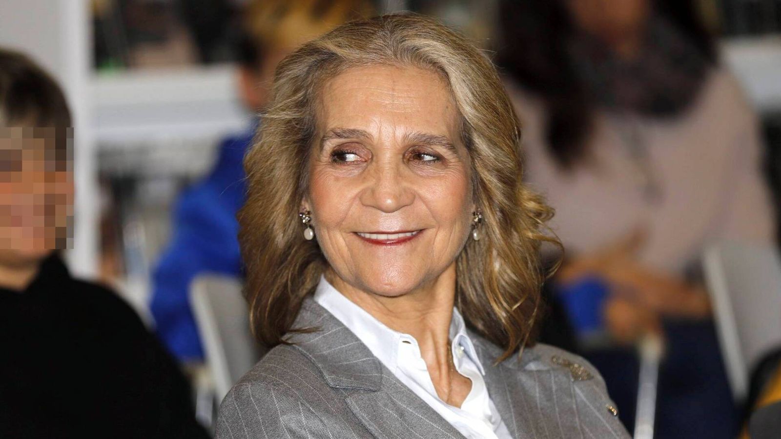 El nuevo look de la infanta Elena: melena old money, bucles y volumen