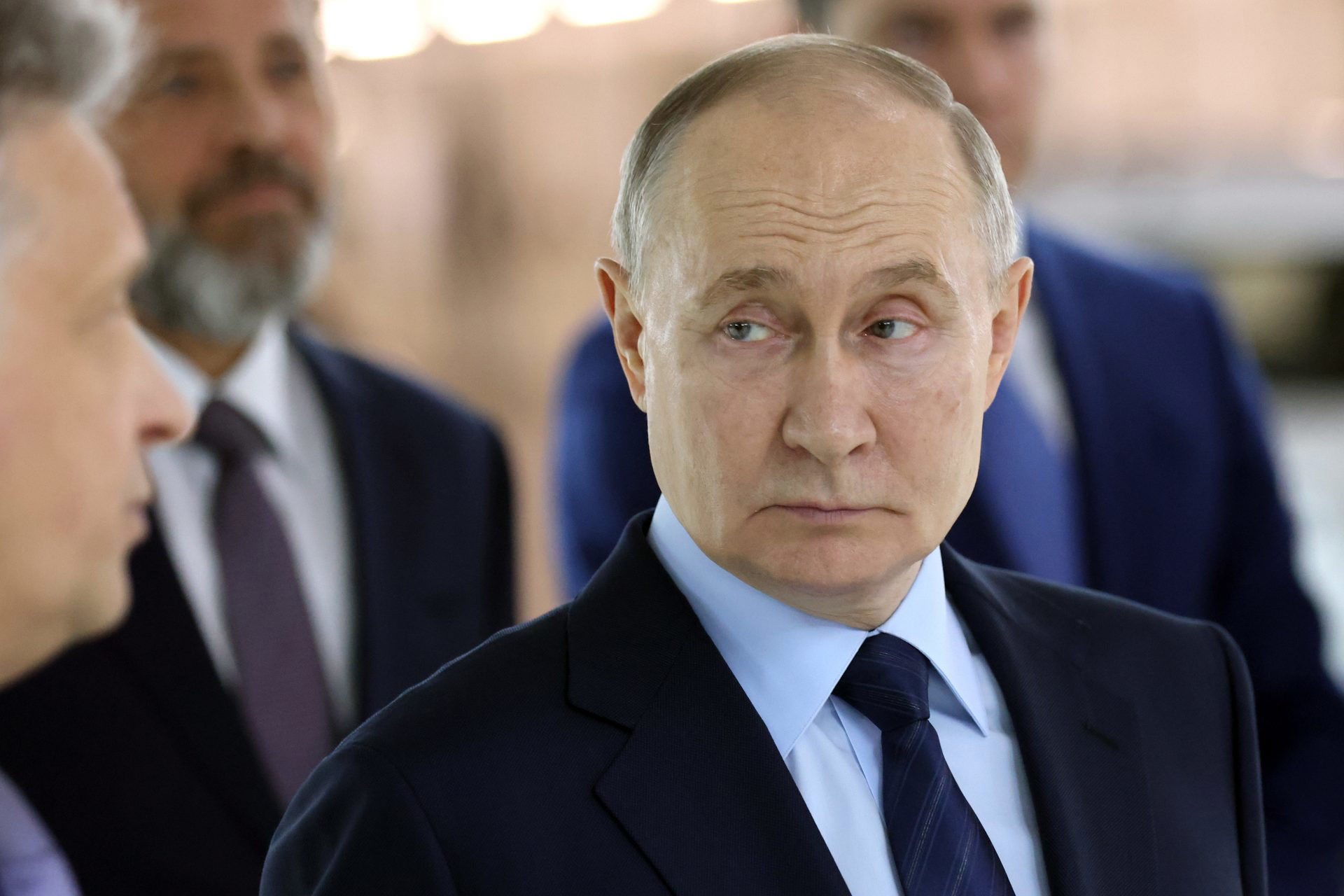 Oekraïne-oorlog in foto's: De dag dat Rusland in één klap miljoenen verloor Oekraïne-oorlog in foto's: De dag dat Rusland in één klap miljoenen verloor