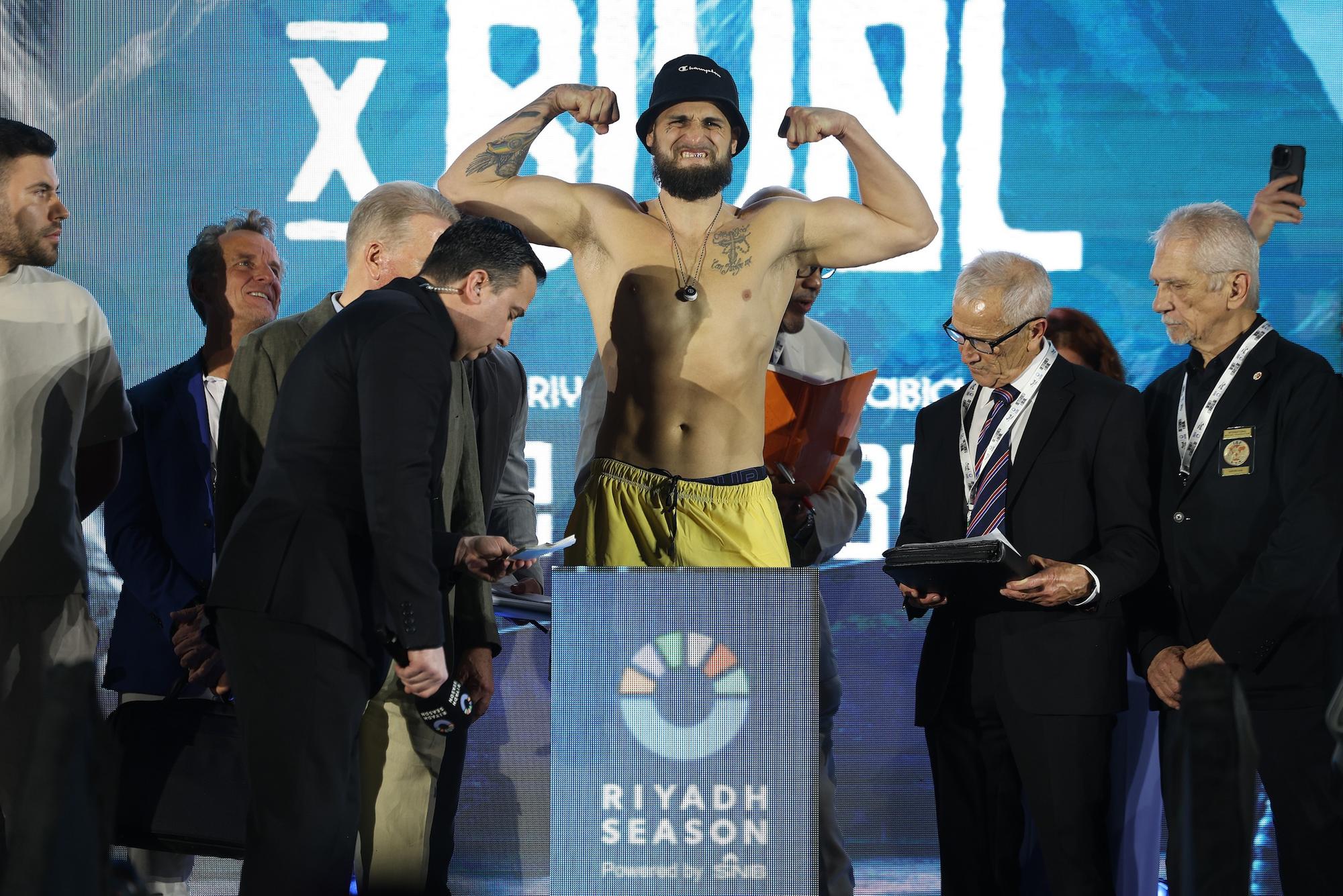 At last: Liam Cameron v 'WWE' star Ben Whittaker is ON