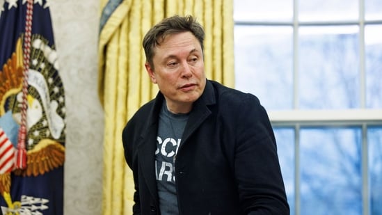 Elon Musk to secure massive $400mn govt deal, angry netizens blast ...