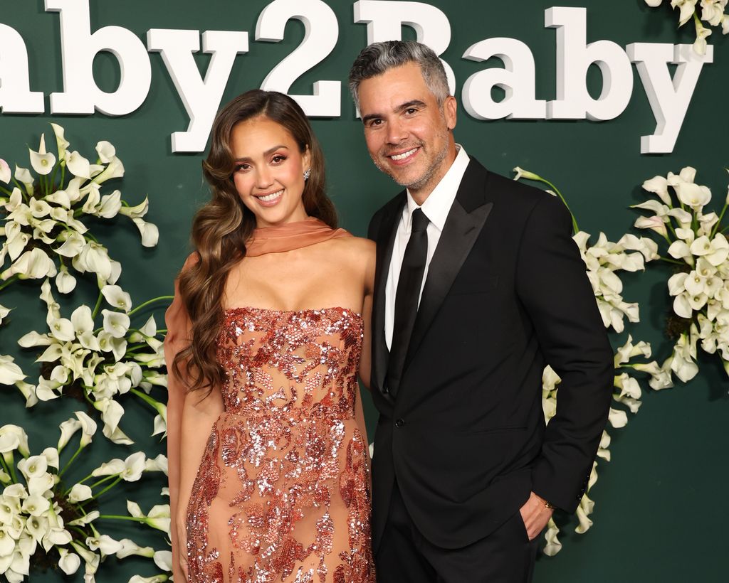 Jessica Alba's ex Cash Warren enjoys date night with lookalike model 21 ...