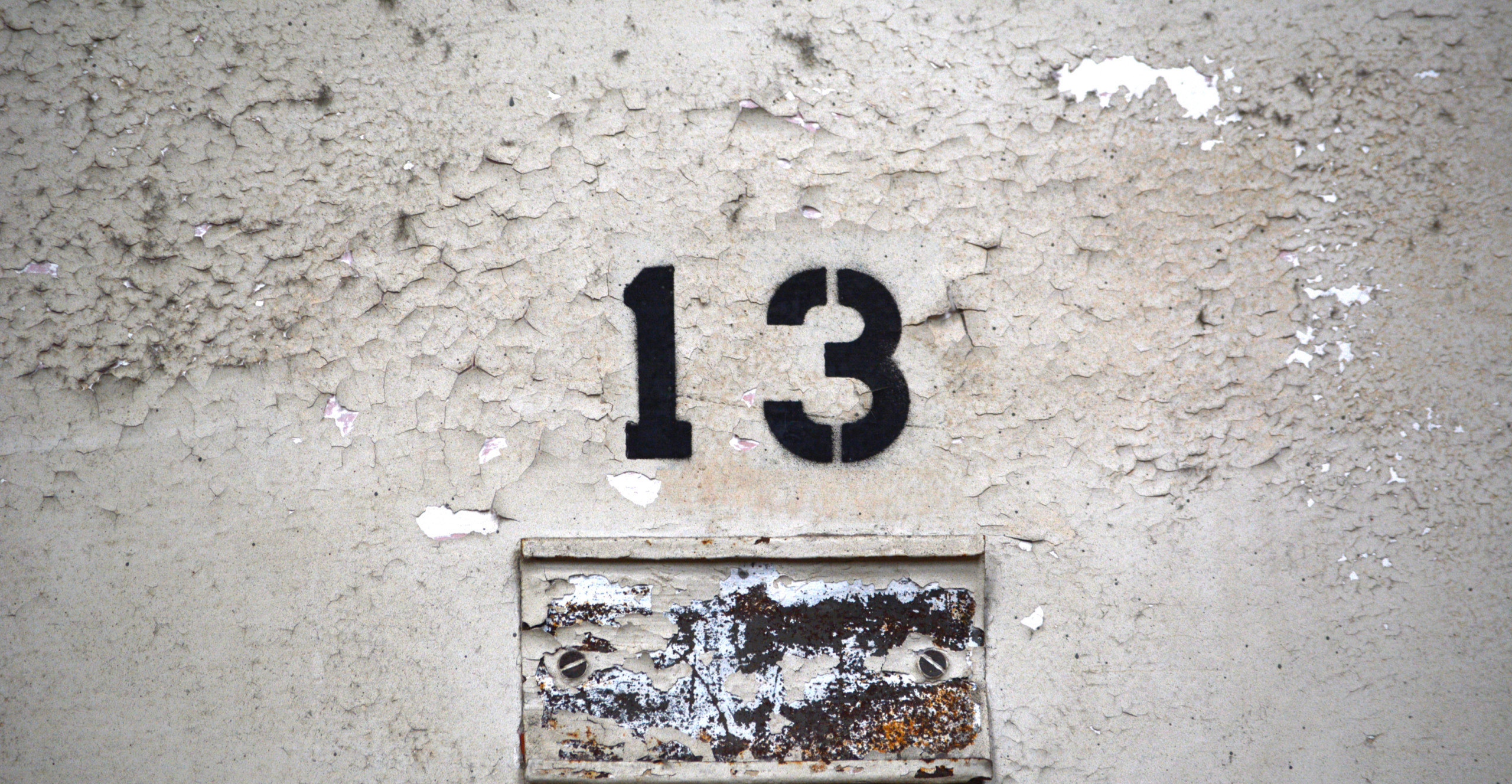 The number 13: conspiracies and questions about luck