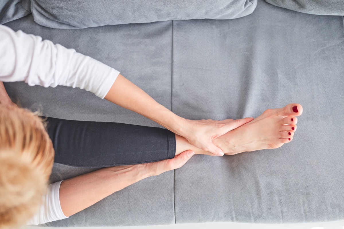 5 Best Bodyweight Exercises To Lose Cankles in 30 Days