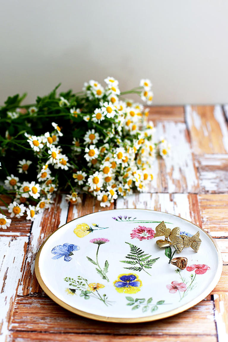 Rub On Transfers For Repurposing Thrift Store Finds