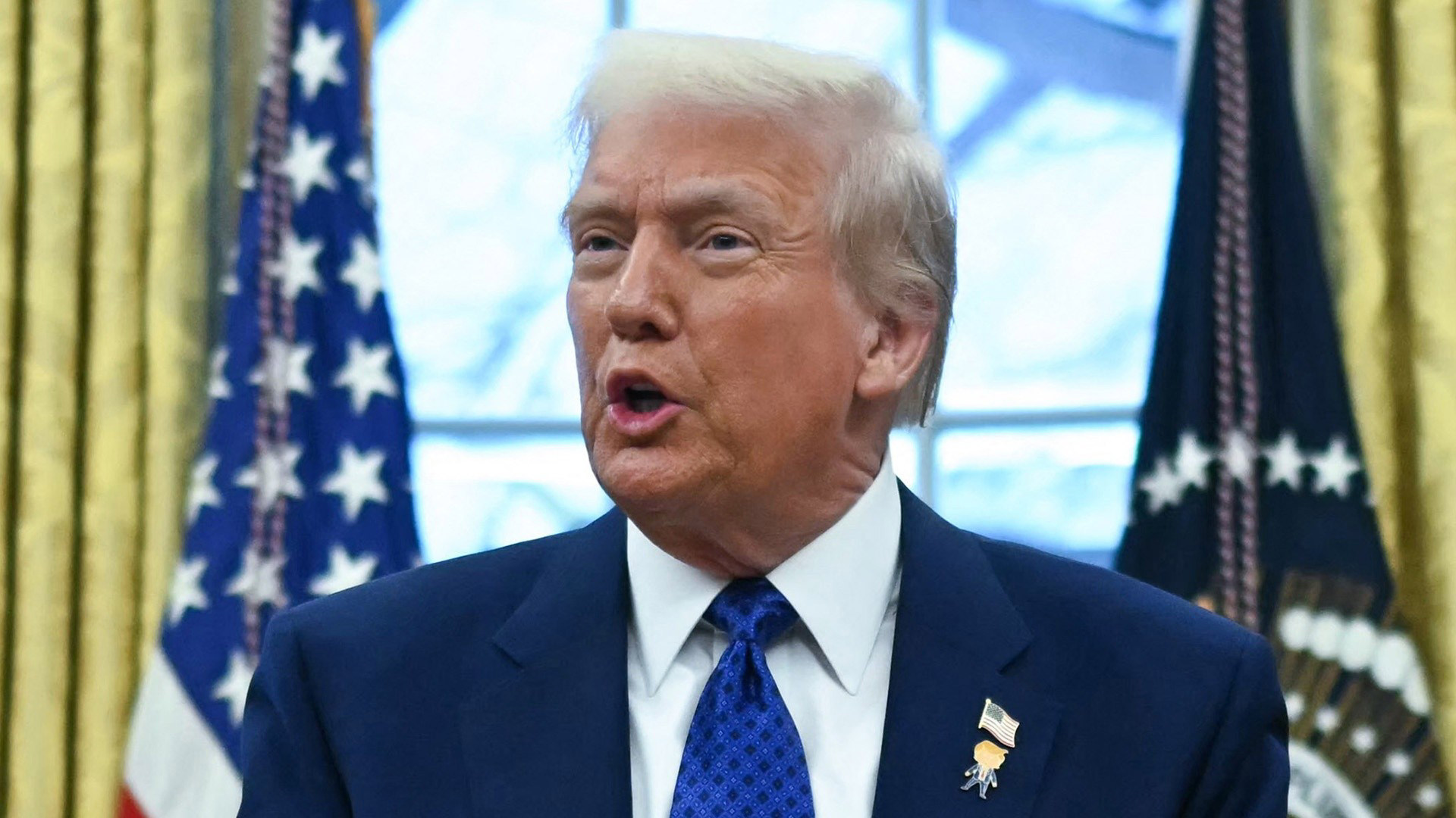 Judge lifts freeze on Trump and Musk's federal worker buyout plan Judge lifts freeze on Trump and Musk's federal worker buyout plan