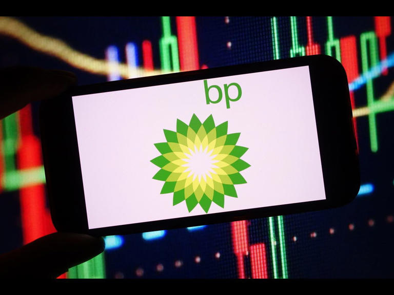 BP Stock In Spotlight After Report Says Elliott Acquires About $5B ...